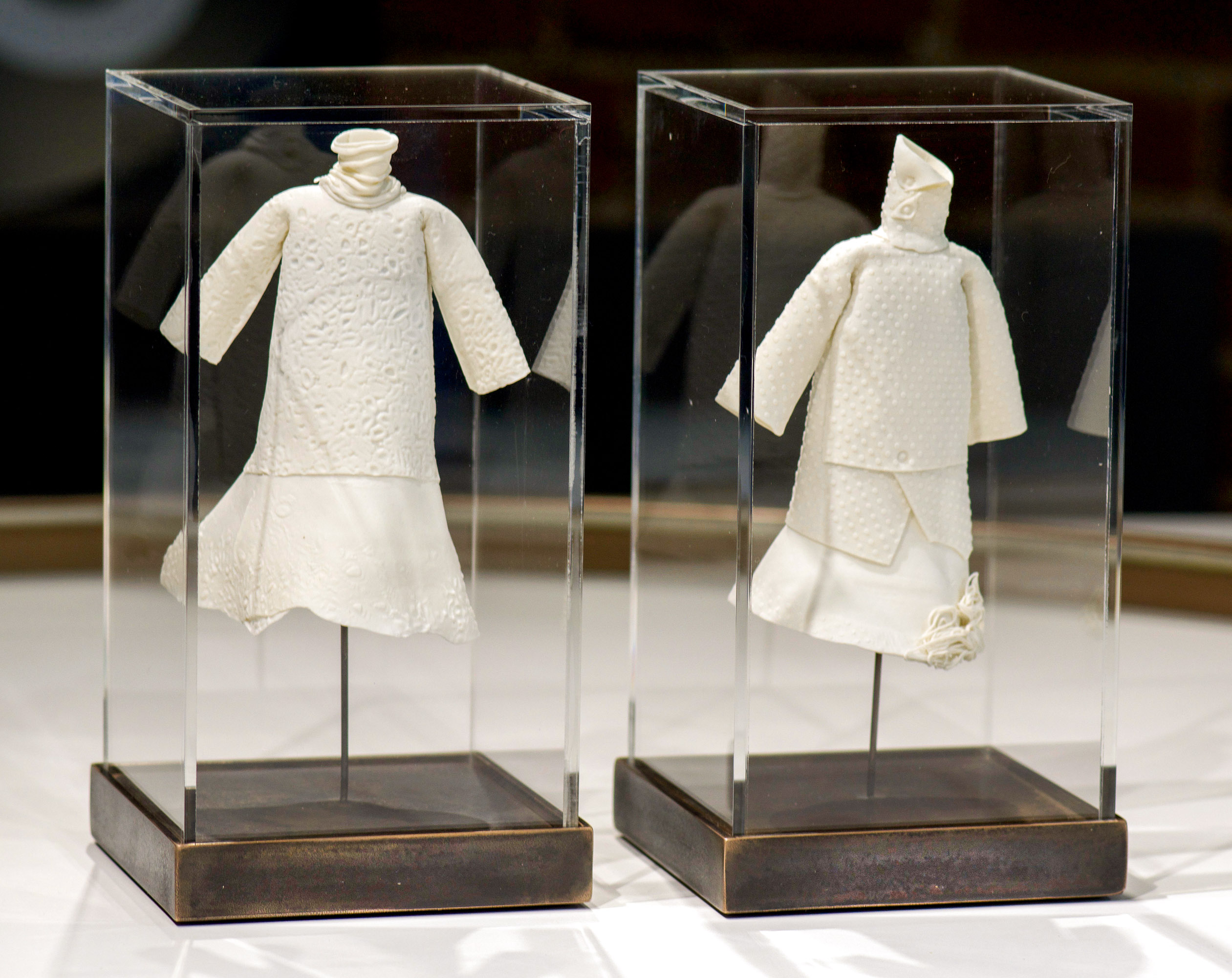 Acrylic Box Frames: 👀 See more of your artwork / Harten Frameworks