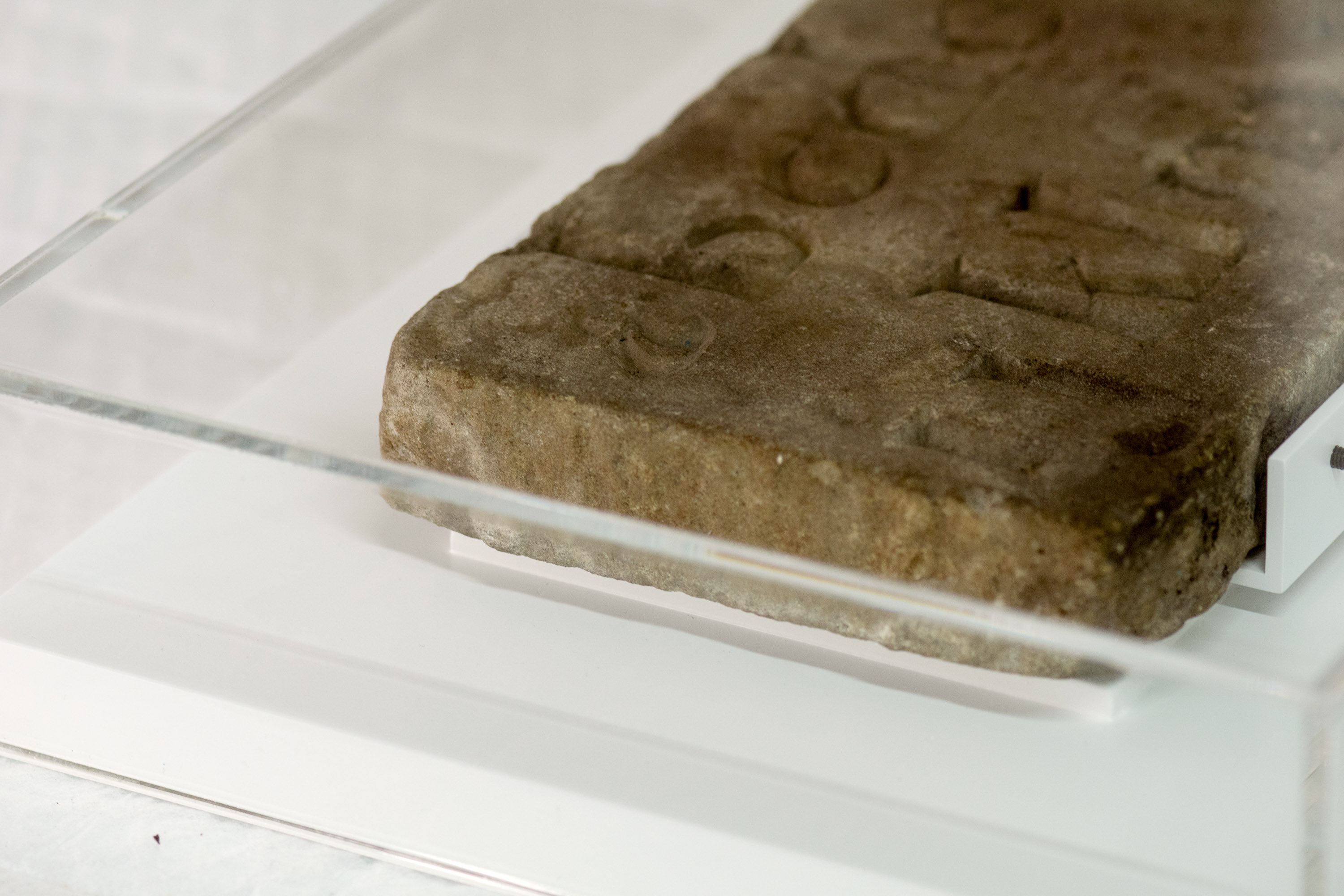 Acrylic Box Frames: 👀 See more of your artwork / Harten Frameworks