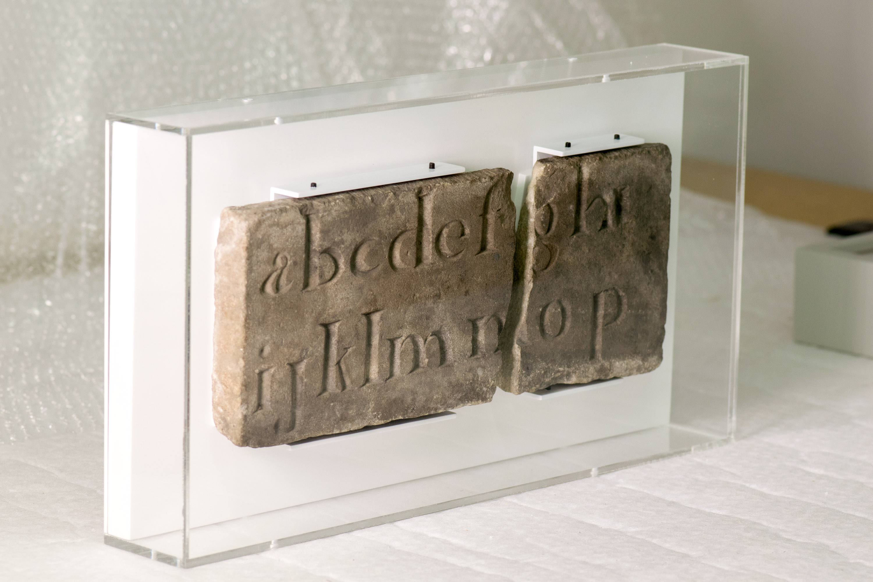 Acrylic Box Frames: 👀 See more of your artwork / Harten Frameworks