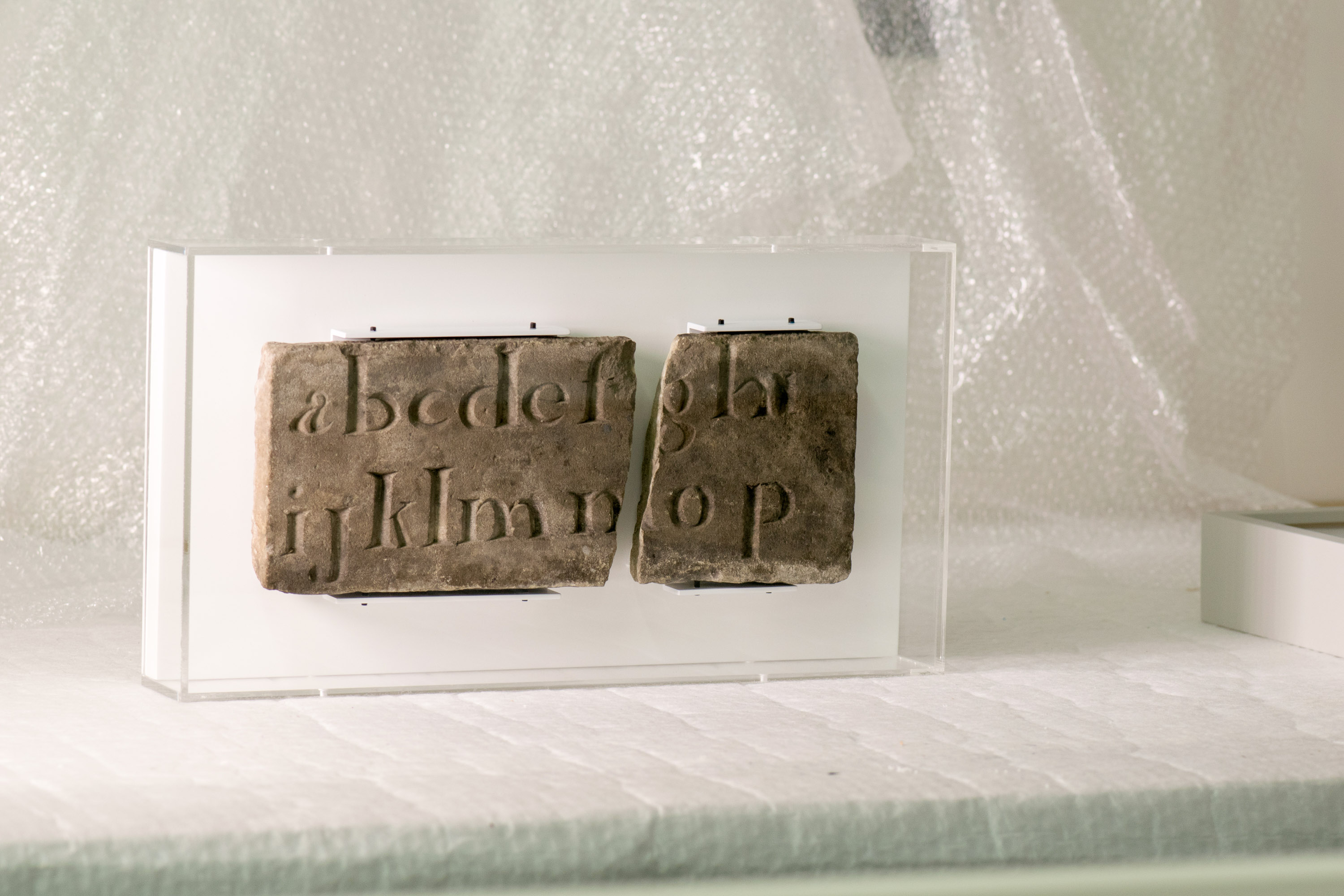 Acrylic Box Frames: 👀 See more of your artwork / Harten Frameworks